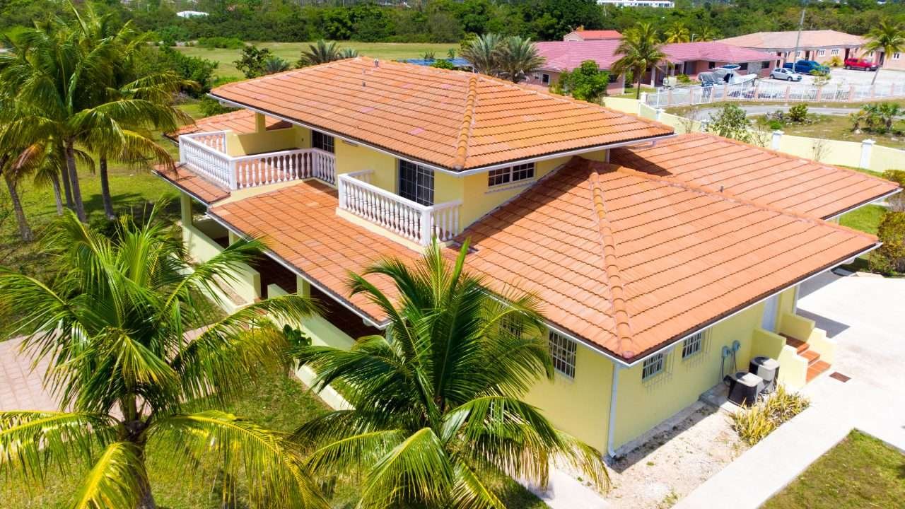 Spacious Grand Bahama Home For Sale